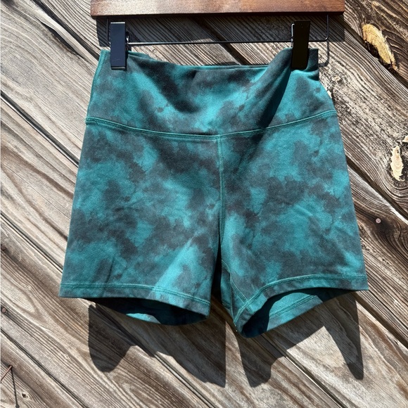 Fleo | Shorts | Fleo True High 4 Shorts | Poshmark
